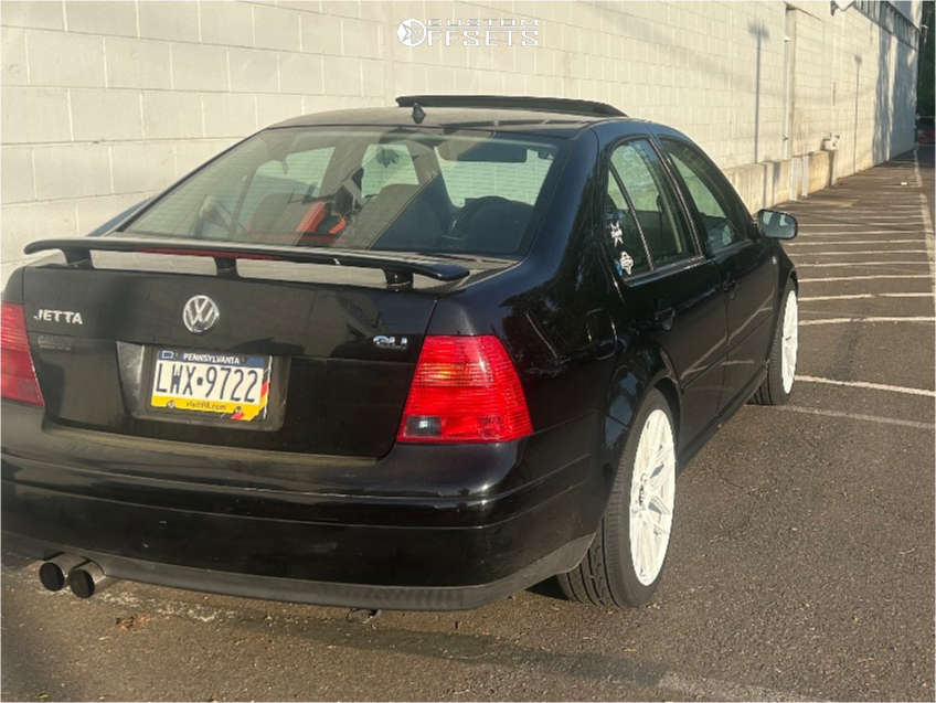 2003 Volkswagen Jetta with 18x8 35 Spec-1 Sp-78 and 225/40R18 Hankook ...
