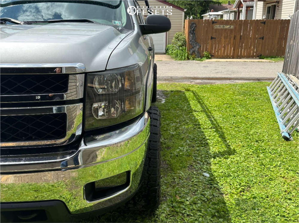 2011 Chevrolet Silverado 2500 HD with 20x9.5 -18 Vision Tactical and 33 ...