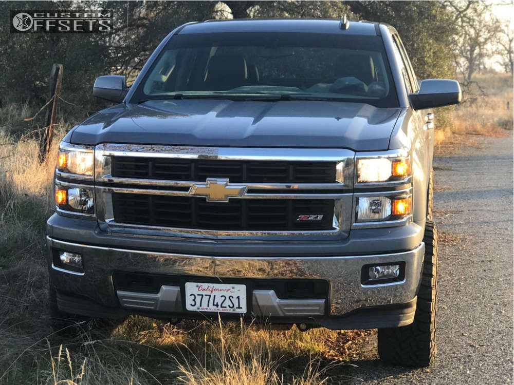 2015 Chevrolet Silverado 1500 with 18x9 -12 Method Mesh and 33/12.5R18 ...
