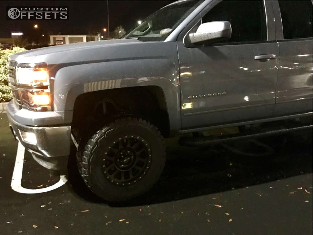 2015 Chevrolet Silverado 1500 with 18x9 -12 Method Mesh and 33/12.5R18 ...