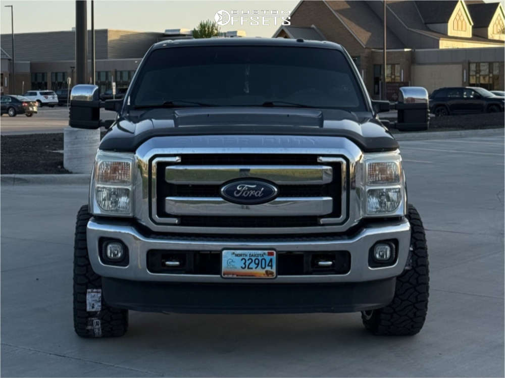 2016 Ford F-250 Super Duty with 24x12 -44 Fuel Runner and 35/12.5R24 ...