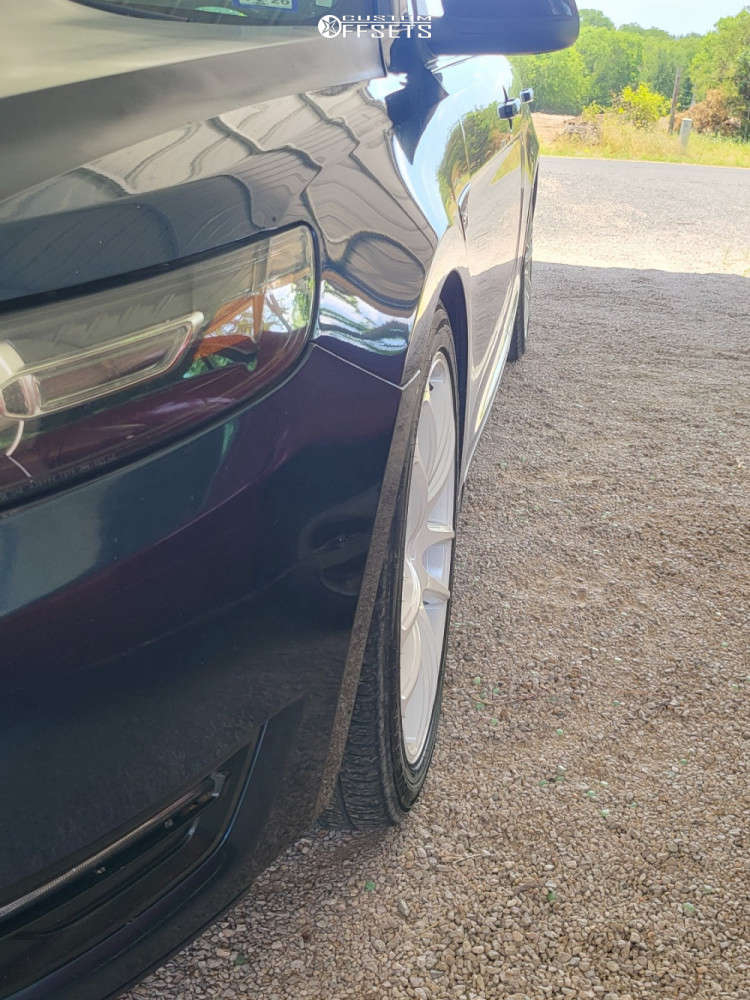 2016 Ford Taurus with 20x8.5 35 Vors Tr4 and 245/45R20 Continental ...