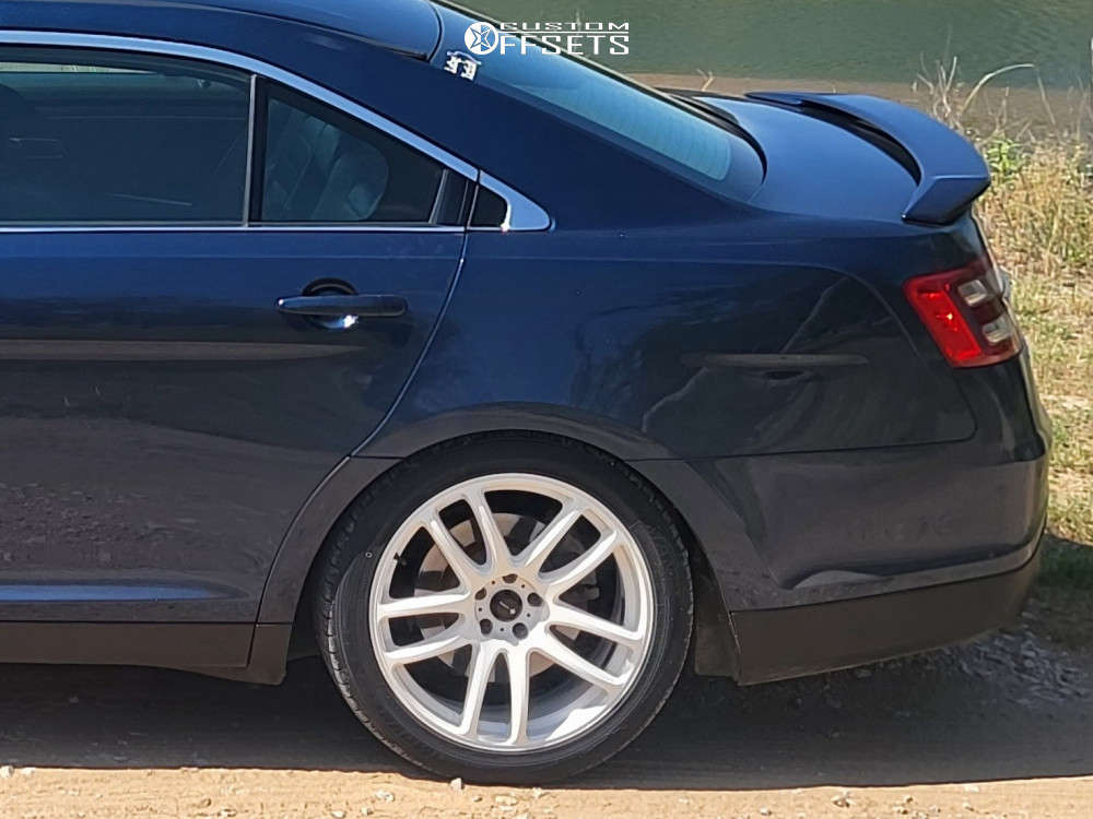 2016 Ford Taurus with 20x8.5 35 Vors Tr4 and 245/45R20 Continental ...