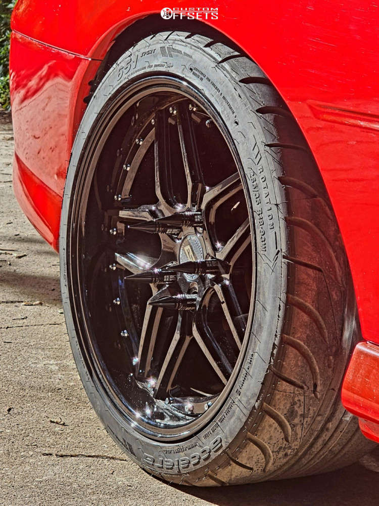 2005 Pontiac GTO with 18x8.5 30 ESR Cs15 and 235/40R18 Accelera 651 ...