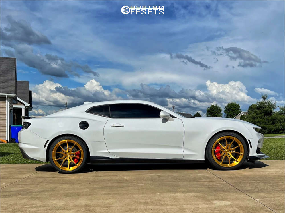 2023 Chevrolet Camaro with 20x10 25 Niche Kanan and 275/35R20 Atturo ...