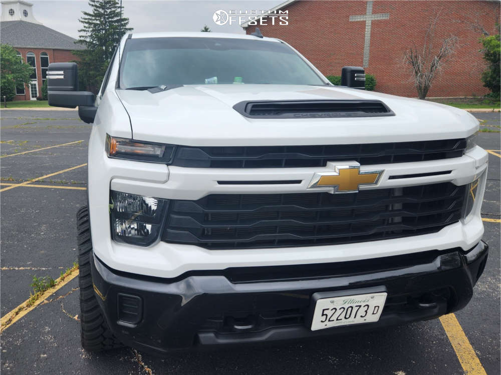 2024 Chevrolet Silverado 2500 HD with 22x10 -19 TIS 547bm and 33/12 ...
