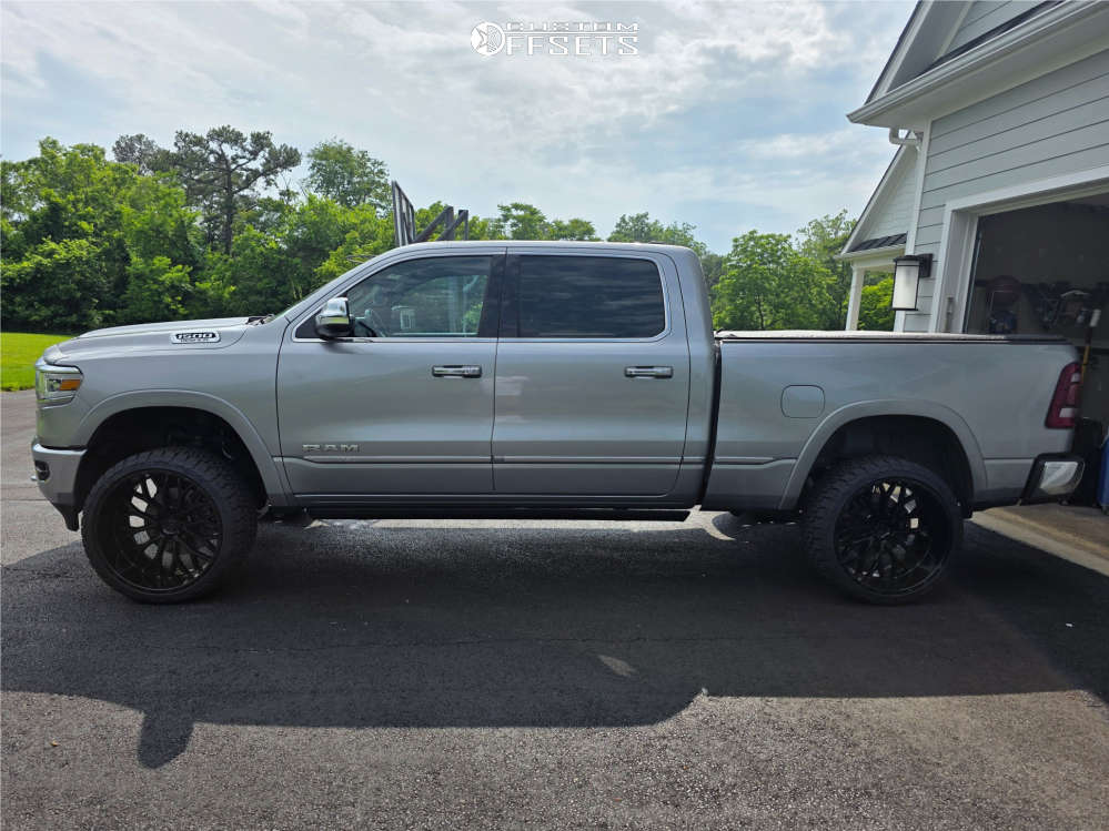 2019 Ram 1500 with 24x12 -44 TIS 565b and 33/12.5R24 AMP Pro At and ...