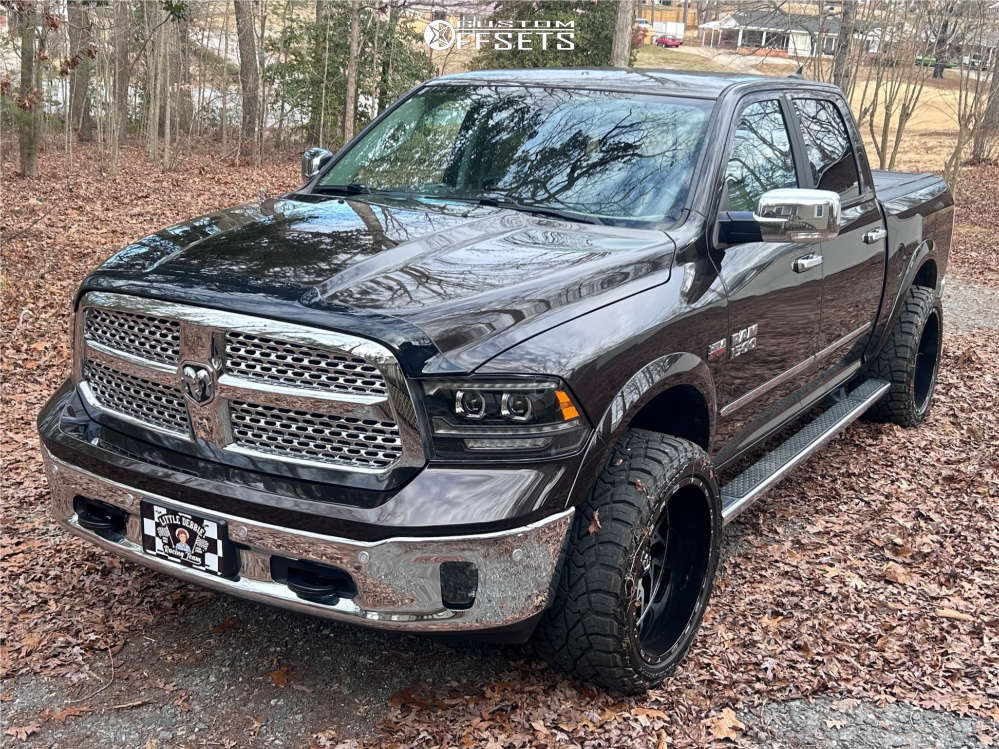 2017 Ram 1500 with 22x12 -44 TIS 544MB and 33/12.5R22 AMP Terrain ...