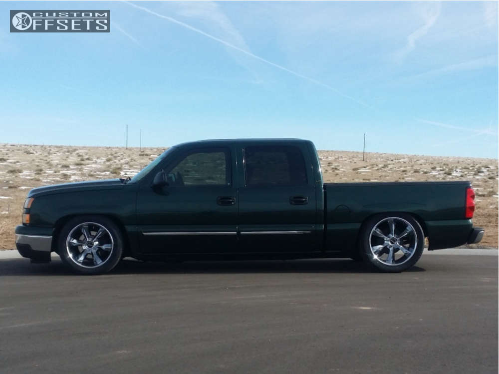 2007 Chevrolet Silverado 1500 Classic with 20x9 18 MKW M119 and 275 ...