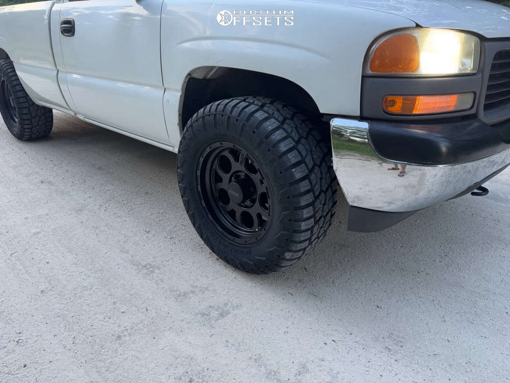 2000 GMC Sierra 1500 with 18x9 0 KMC Km522 and 33/12.5R18 RBP Repulsor ...