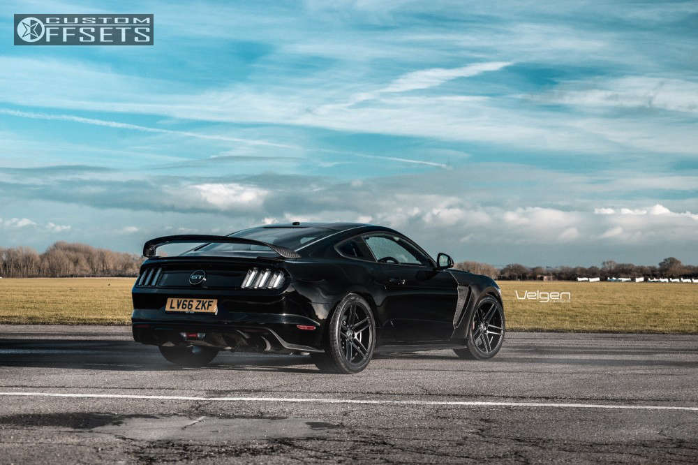 2016 Ford Mustang with 20x10.5 45 Velgen Split5 and 295/25R20 Falken ...