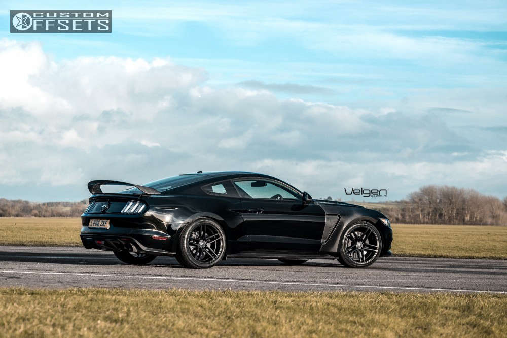 2016 Ford Mustang with 20x10.5 45 Velgen Split5 and 295/25R20 Falken ...