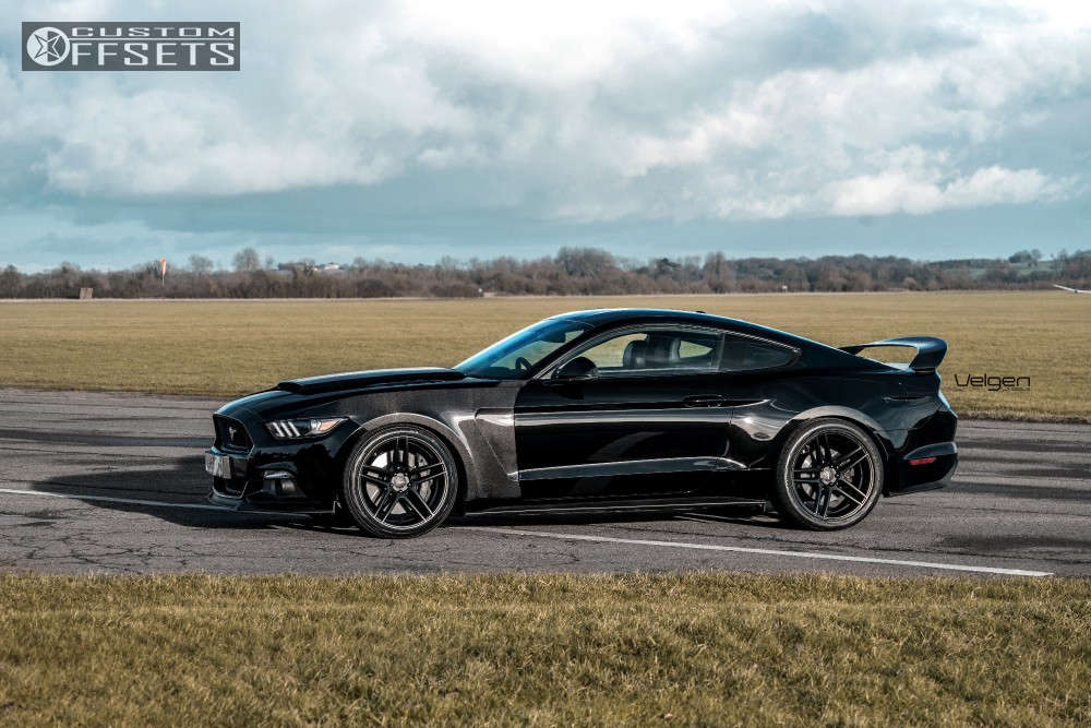 2016 Ford Mustang with 20x10.5 45 Velgen Split5 and 295/25R20 Falken ...
