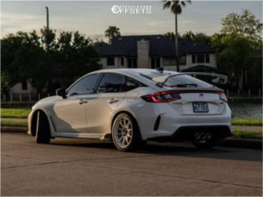 2025 Honda Civic with 18x9.5 35 Volk Ce28sl and 265/35R18 Falken Azenis ...