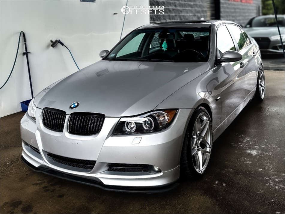 2006 BMW 325xi with 18x9 22 Kansei Astro and 245/35R18 Continental ...