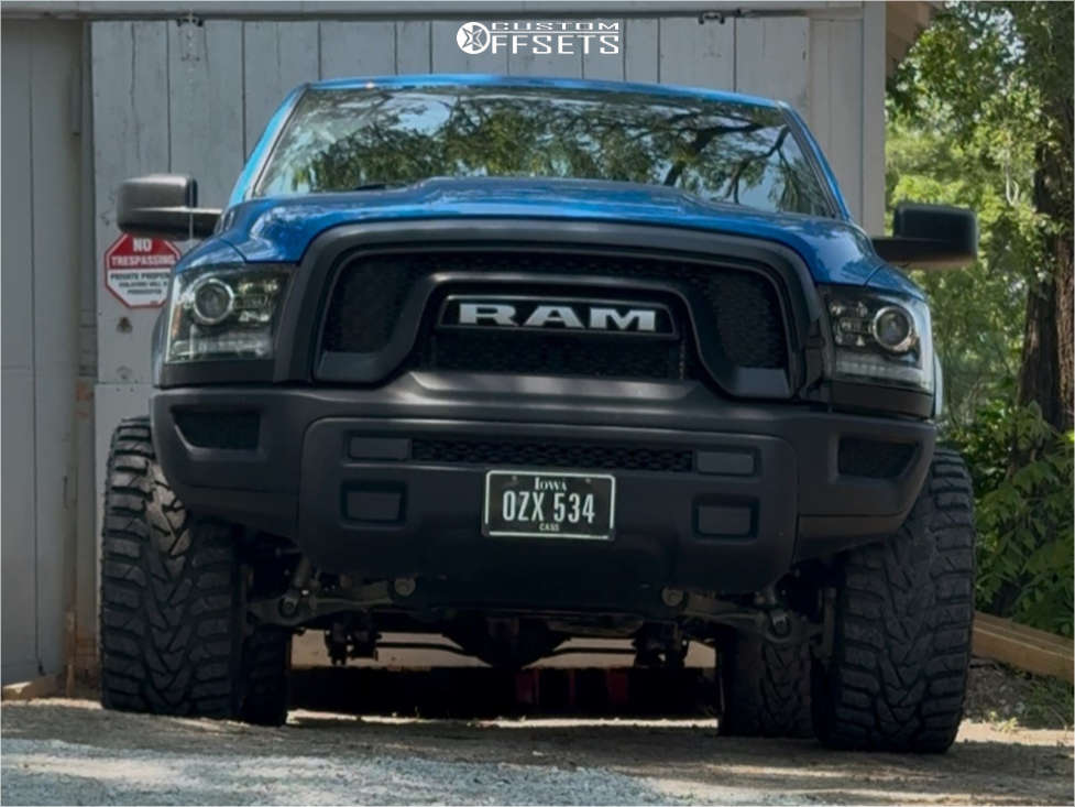 2022 Ram 1500 Classic with 22x12 -51 Vision Rapier and 33/13.5R22 ...