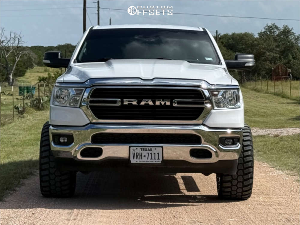 2021 Ram 1500 with 22x12 -51 ARKON OFF-ROAD Davinci and 33/12.5R22 RBP ...