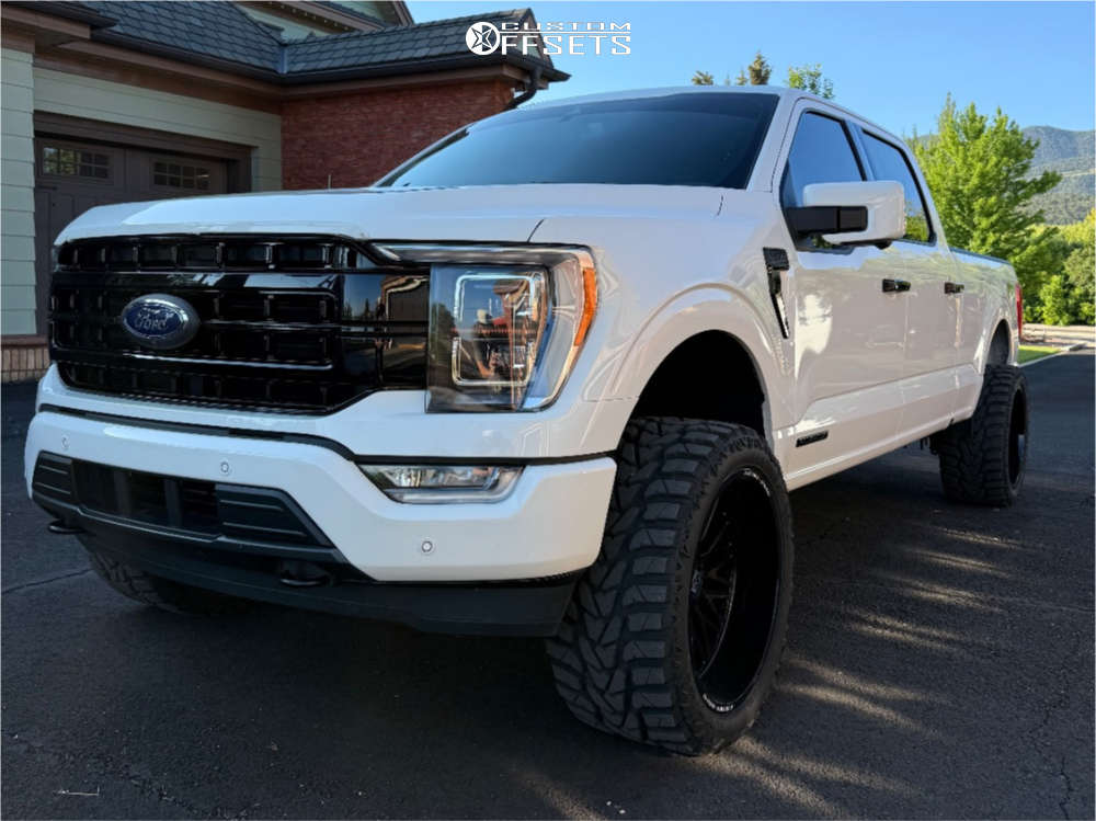 2022 Ford F-150 with 22x12 -44 Axe Offroad Kratos and 33/13.5R22 ...