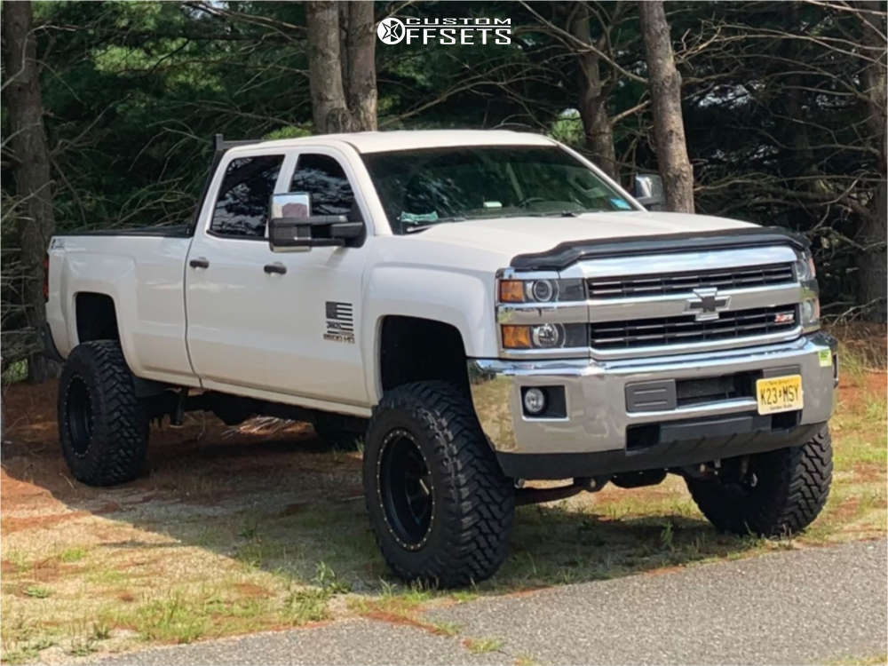 2015 Chevrolet Silverado 2500 HD with 20x10 -18 Method MR305 and 37/12 ...