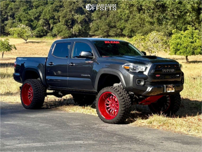 2019 Toyota Tacoma with 22x12 -51 Vision Riot and 33/12.5R22 TIS Tt1 ...