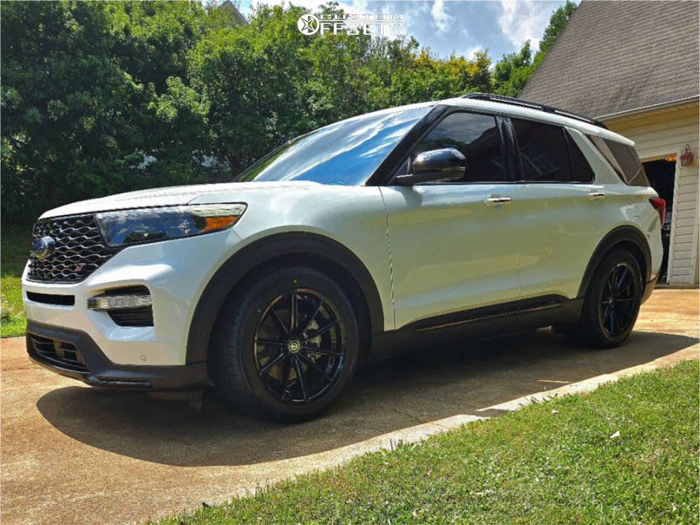 2020 Ford Explorer with 20x10.5 35 Curva Cff46 and 295/45R20 Sumitomo ...