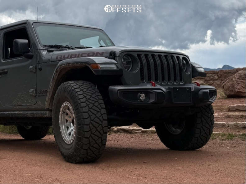 2022 Jeep Gladiator with 17x9 -12 Lock Offroad Wheels Lunatic and 37/12 ...