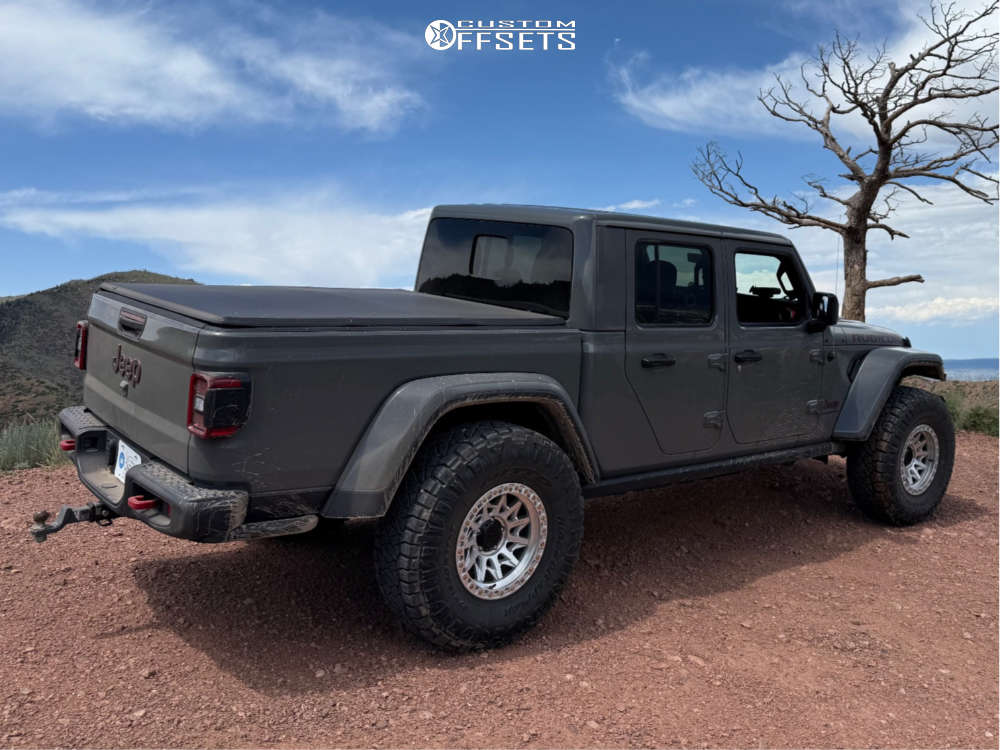 2022 Jeep Gladiator with 17x9 -12 Lock Offroad Wheels Lunatic and 37/12 ...