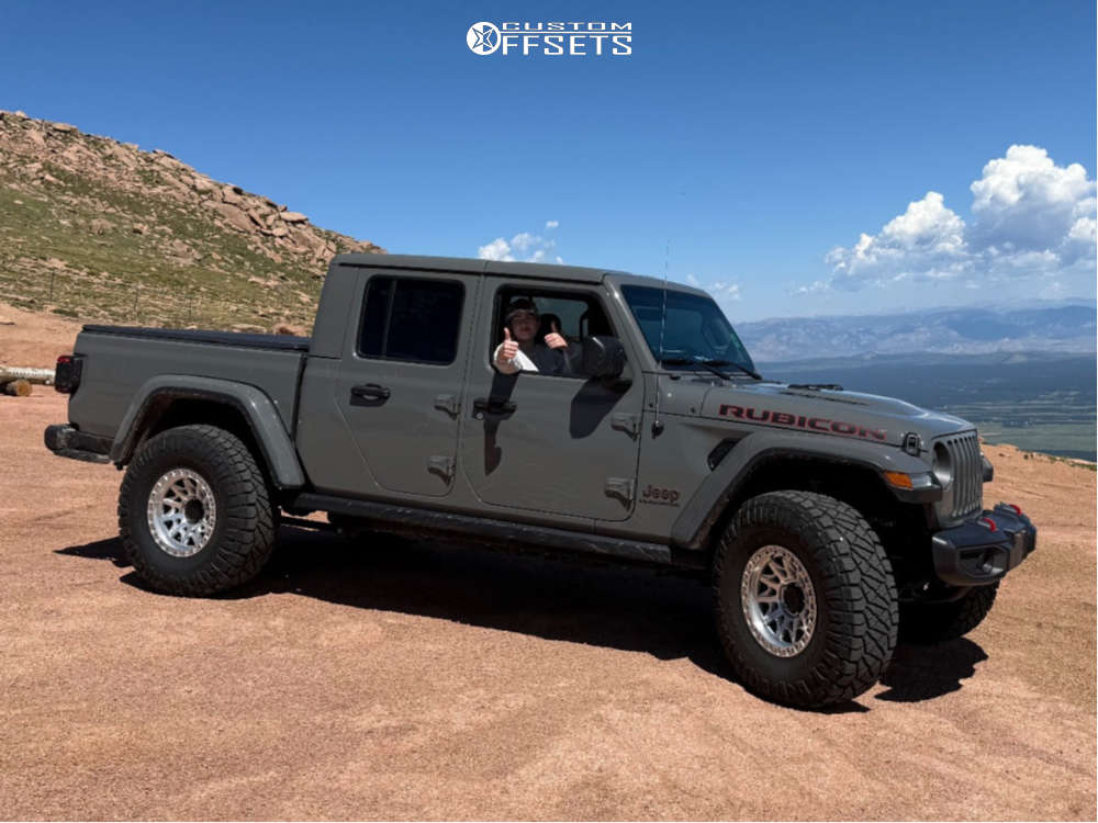 2022 Jeep Gladiator with 17x9 -12 Lock Offroad Wheels Lunatic and 37/12 ...
