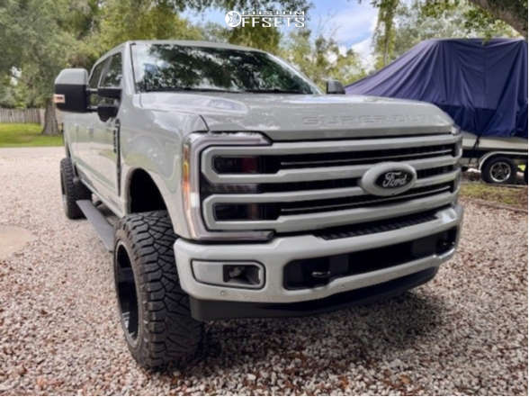 2025 Ford F-250 Super Duty with 22x12 -44 Fuel Clash and 35/12.5R22 ...