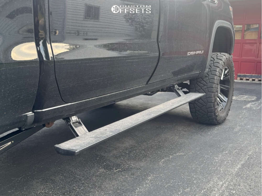 2021 GMC Sierra 1500 with 22x10 -18 Fuel Reaction and 37/13.5R22 Nitto ...