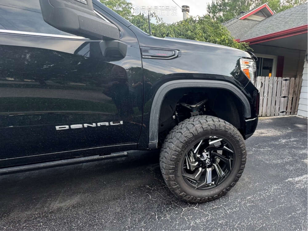 2021 GMC Sierra 1500 with 22x10 -18 Fuel Reaction and 37/13.5R22 Nitto ...