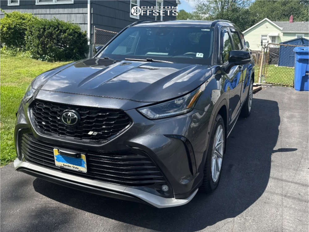 2022 Toyota Highlander with 20x8.5 30 INOVIT Turbine Ii and 235/55R20 ...