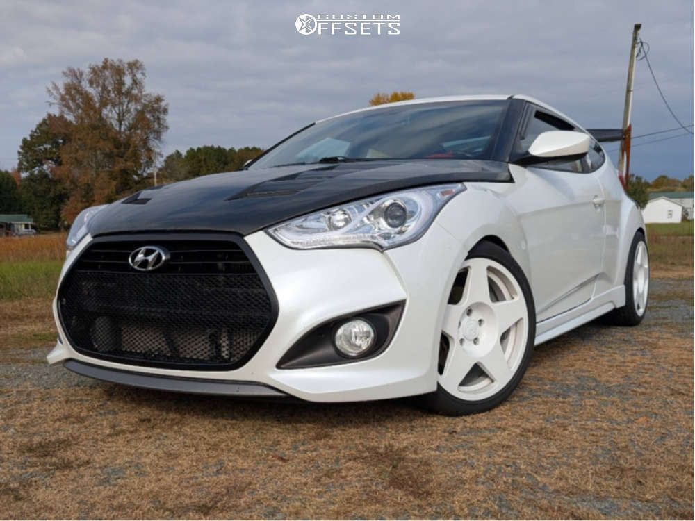 2016 Hyundai Veloster with 18x8.5 30 Fifteen52 Tarmac and 235/40R18 ...