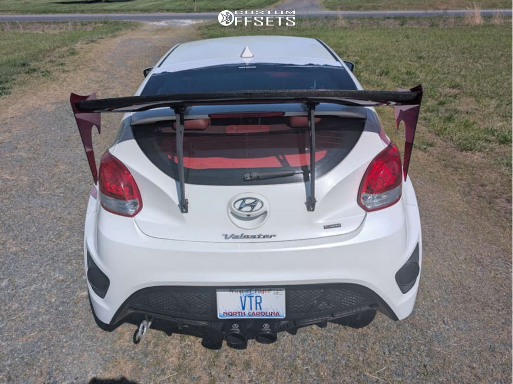 2016 Hyundai Veloster with 18x8.5 30 Fifteen52 Tarmac and 235/40R18 ...