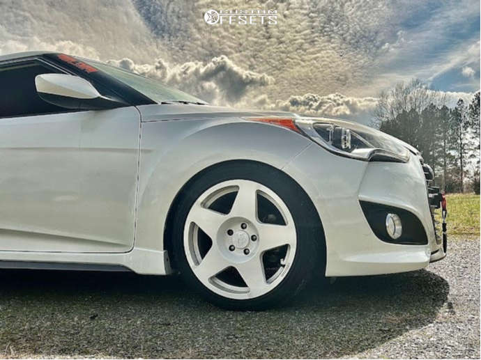 2016 Hyundai Veloster with 18x8.5 30 Fifteen52 Tarmac and 235/40R18 ...