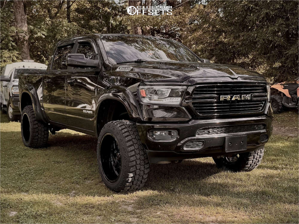 2020 Ram 1500 with 22x12 -44 TIS 544gb and 35/12.5R22 RBP Repulsor Xt ...