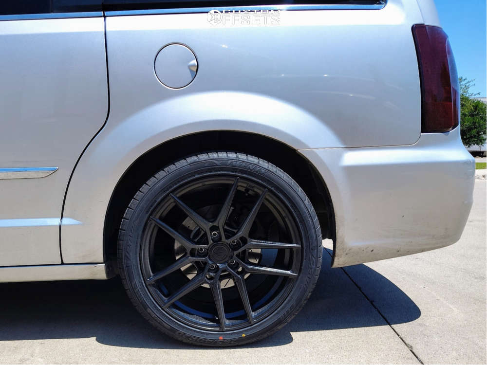 2012 Chrysler Town with 20x9 10 Variant Helium and 265/40R20 Lexani Lx ...