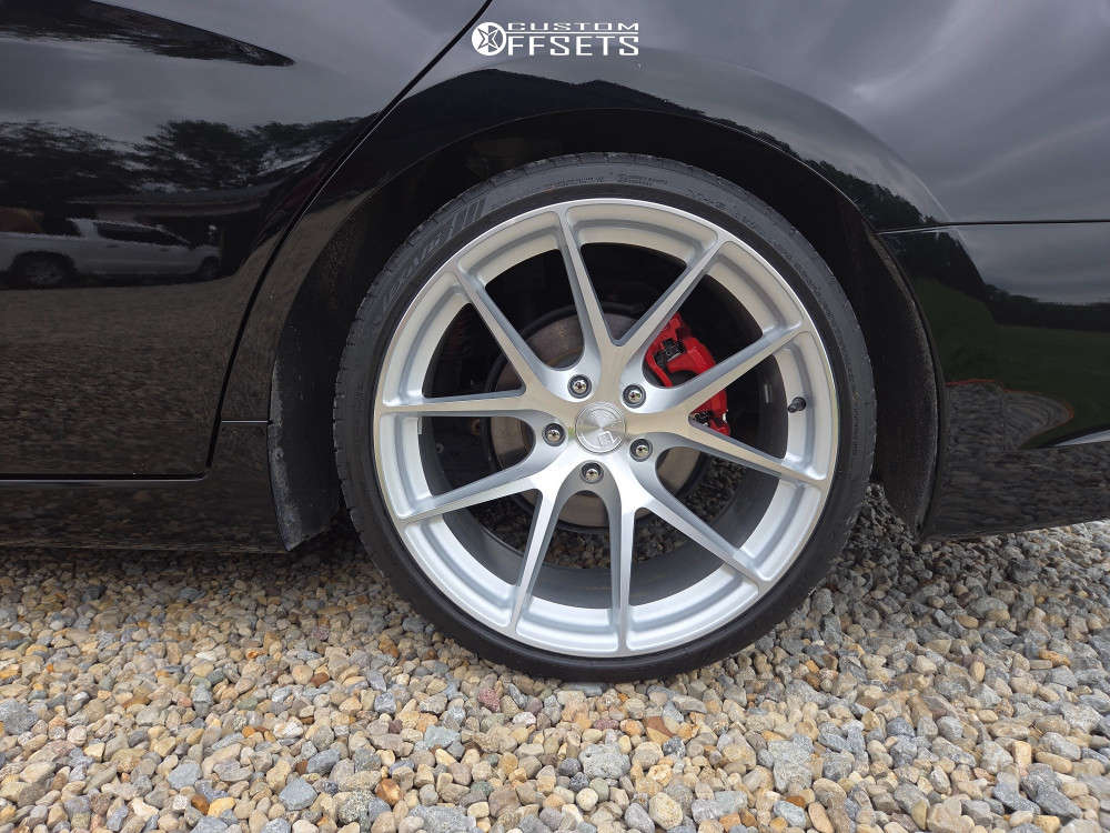 2021 Toyota Avalon with 19x9.5 35 Aodhan Aff7 and 235/35R19 Lexani Lx ...