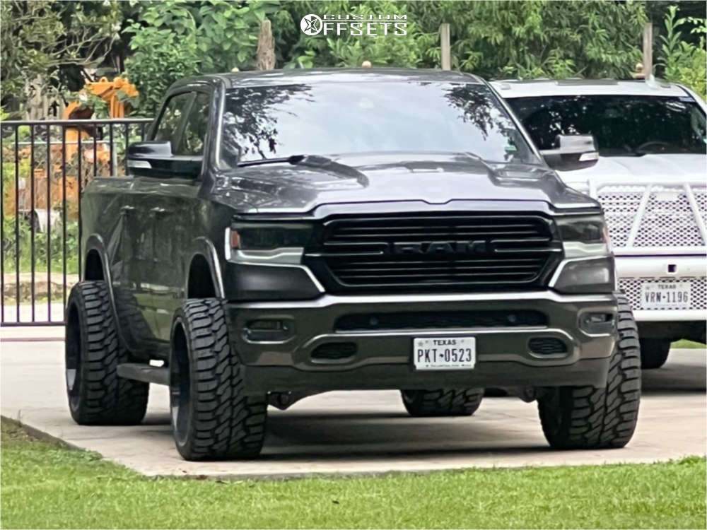 2021 Ram 1500 with 24x14 -76 TIS 547b and 33/14.5R24 Versatyre Rugged ...