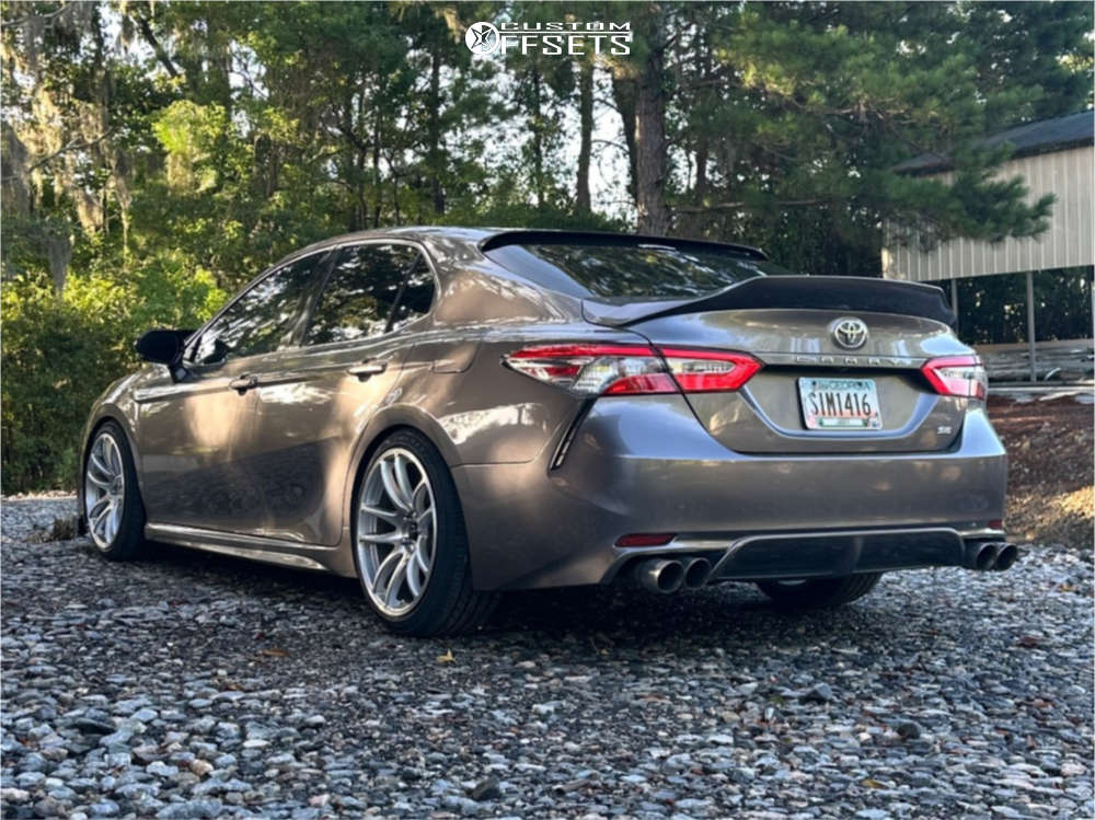 2018 Toyota Camry with 19x9.5 35 Vors Tr4 and 235/40R19 Lexani Lx ...