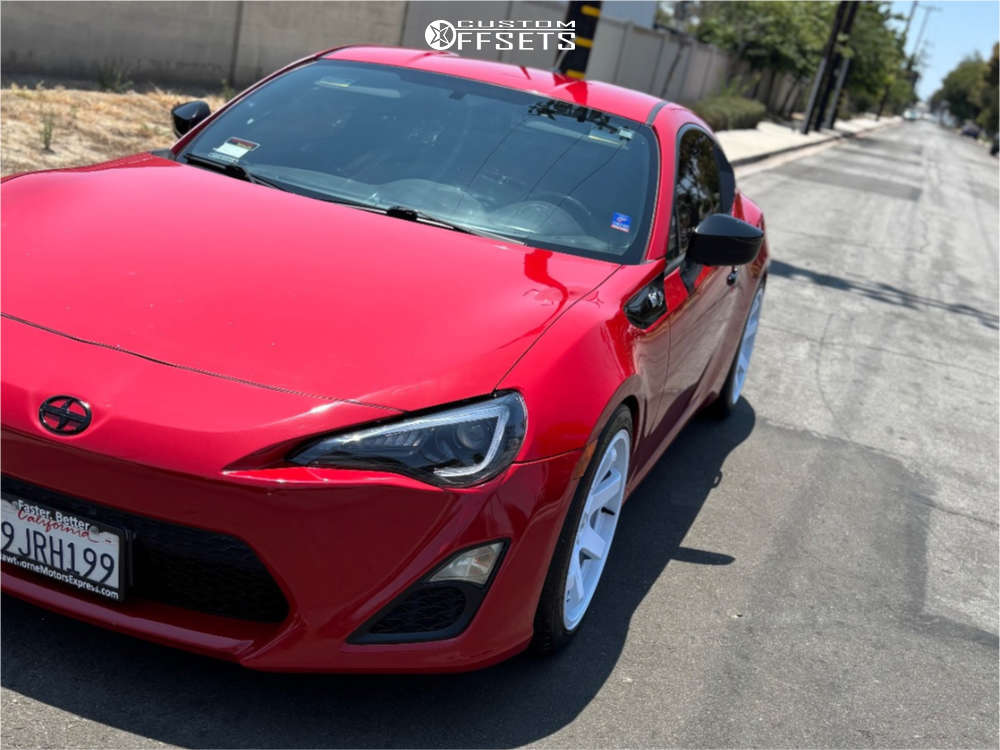 2013 Scion FR-S with 18x8.5 35 F1R F106 and 235/40R18 Kosic Drs-7 and ...