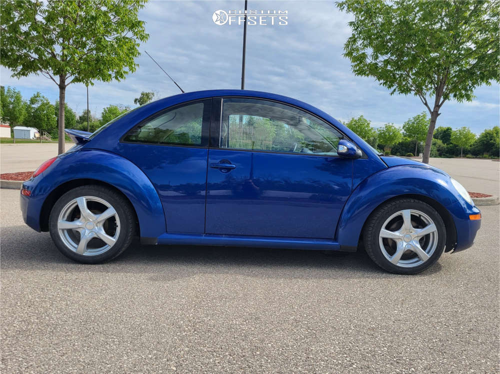 2007 Volkswagen Beetle with 17x7 42 Touren Tr9 and 225/45R17 ...