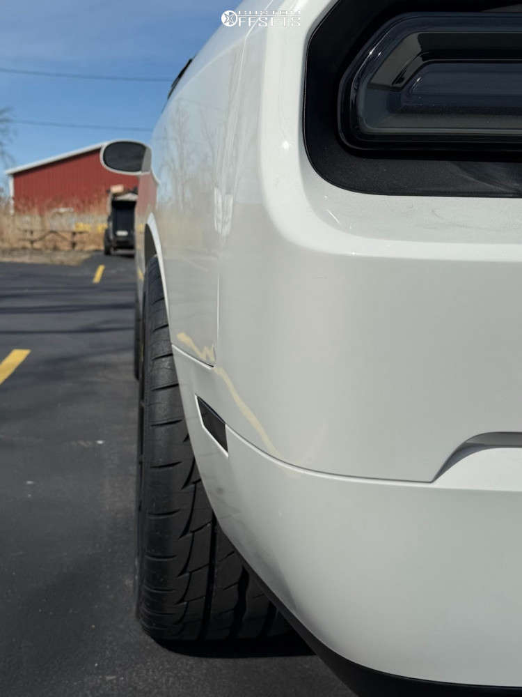 2009 Dodge Challenger with 20x9 20 Voxx Replicas Hellcat and 275/40R20 ...