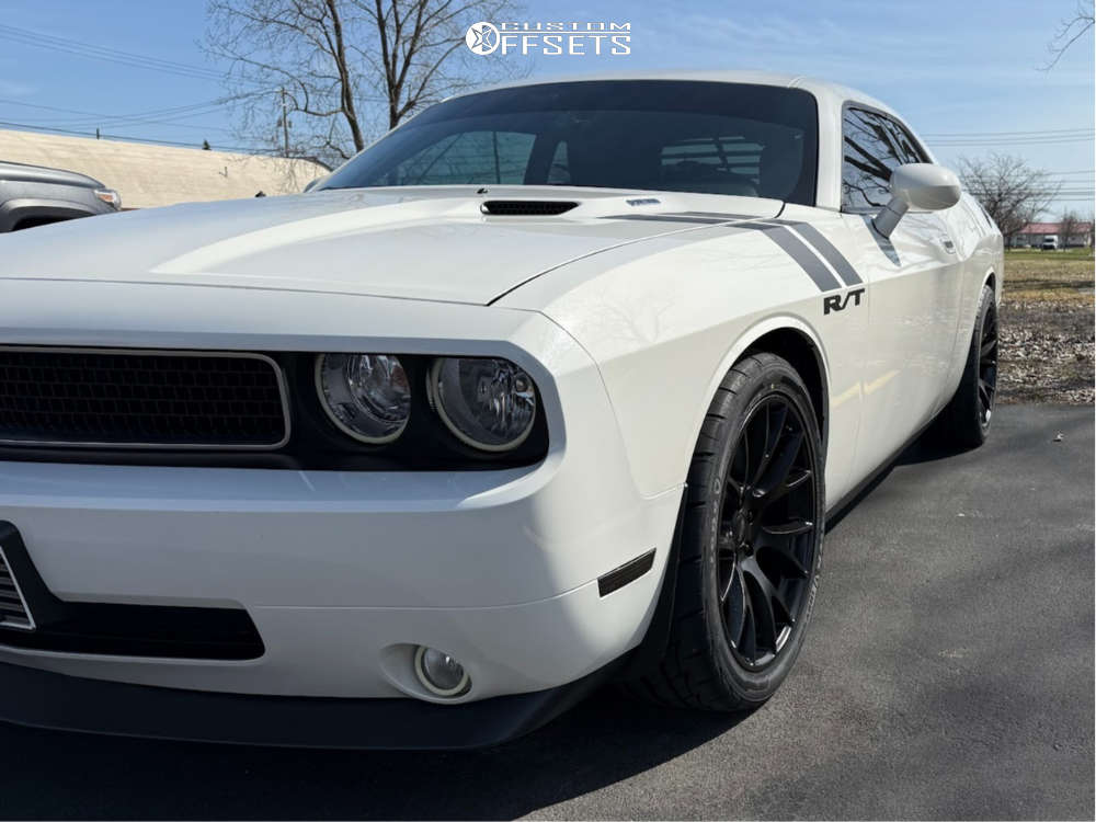 2009 Dodge Challenger with 20x9 20 Voxx Replicas Hellcat and 275/40R20 ...