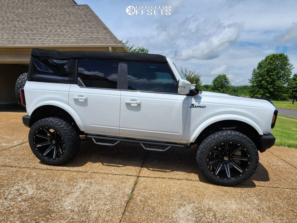 2022 Ford Bronco with 22x12 -44 XF Offroad Xf-220 and 35/12.5R22 ...