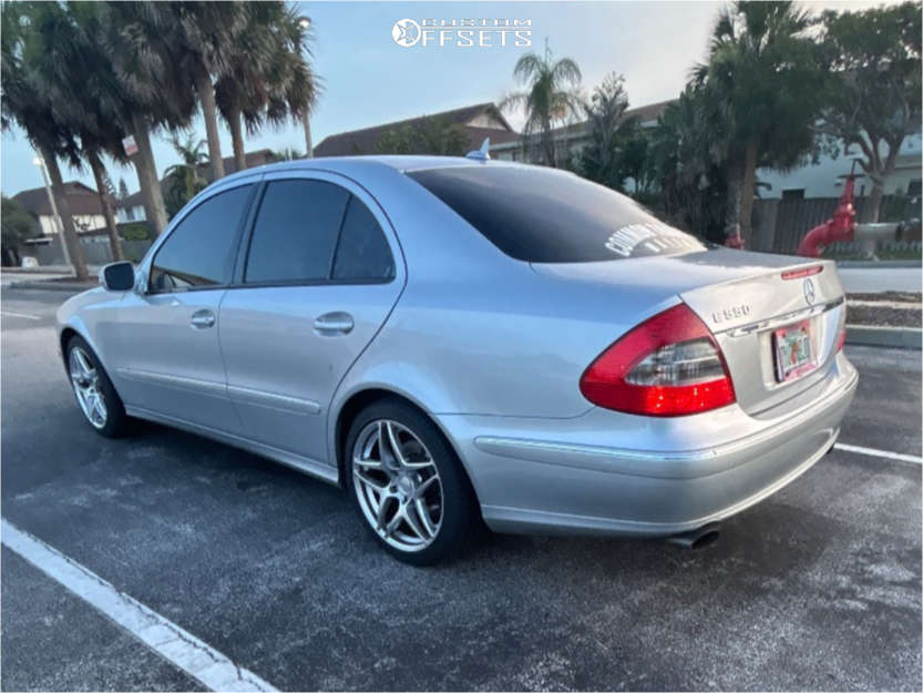 2007 Mercedes-Benz E550 with 18x8.5 35 Kansei Astro and 235/40R18 ...