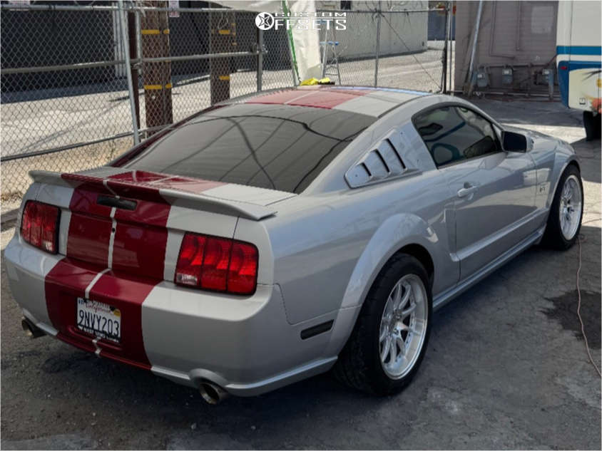 2005 Ford Mustang with 18x9.5 30 Aodhan Ds07 and 275/40R18 Firestone ...