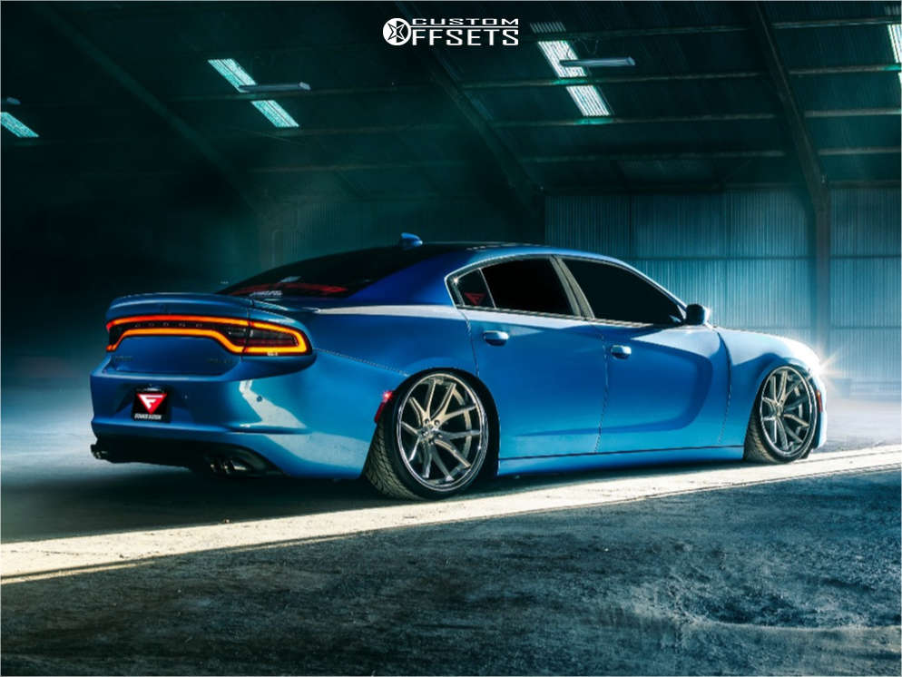 2016 Dodge Charger with 22x9.5 12 Ferrada Fr2 and 245/35R22 Nexen ...