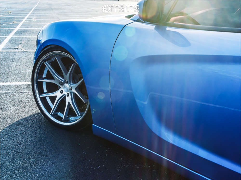 2016 Dodge Charger with 22x9.5 12 Ferrada Fr2 and 245/35R22 Nexen ...