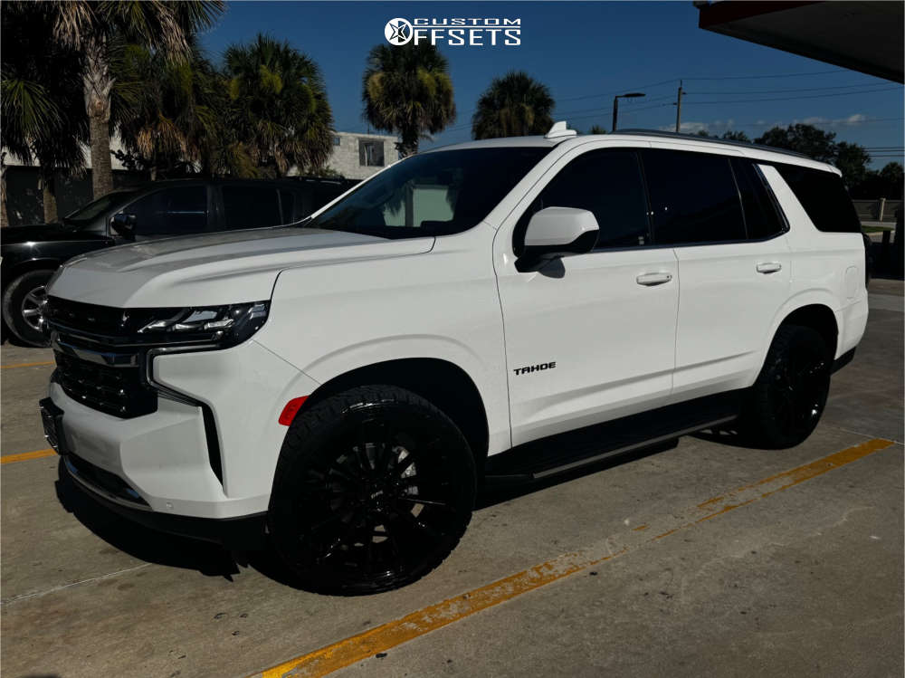 2024 Chevrolet Tahoe with 24x10 30 DUB Clout and 305/35R24 Nitto Recon ...